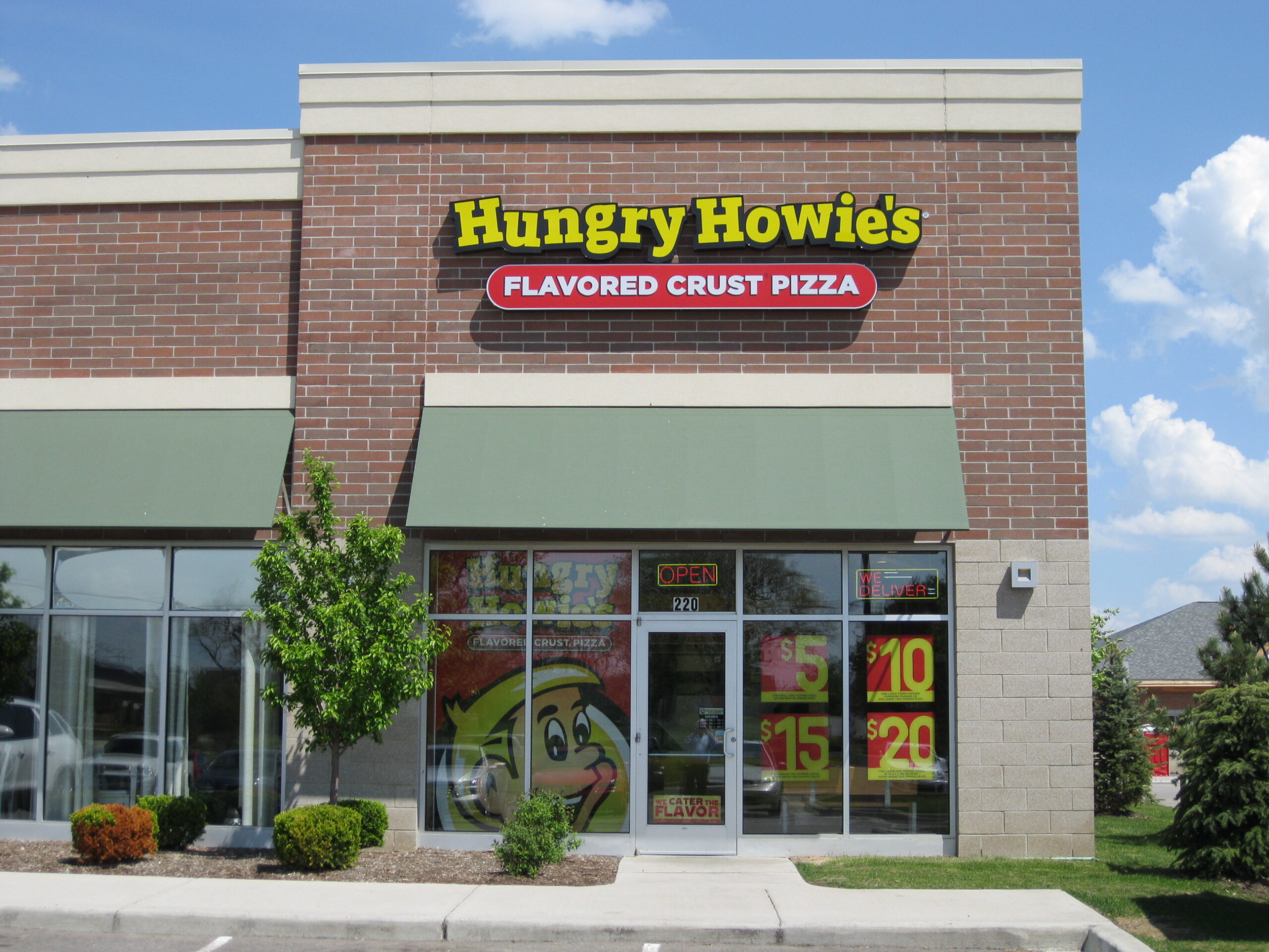 Pizza Franchise Guide: Is It Right for you? - Hungry Howie's Franchising
